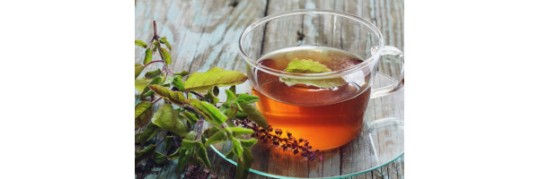 Schnupfen, Husten, Heiserkeit? Dieser ayurvedische Tee hilft durch di